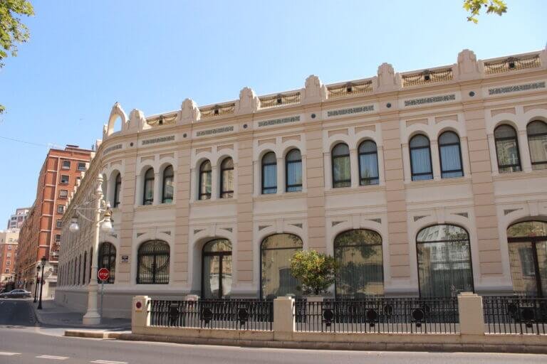 Valencia Weather: June — Top Travel Tips for Valencia in June - Abroad ...