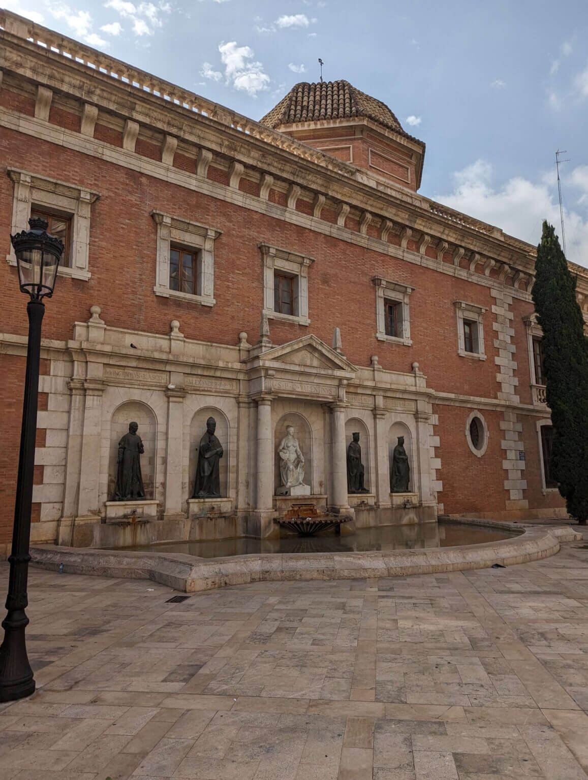 Valencia Neighborhood Guide — What You Should Know Before Coming ...
