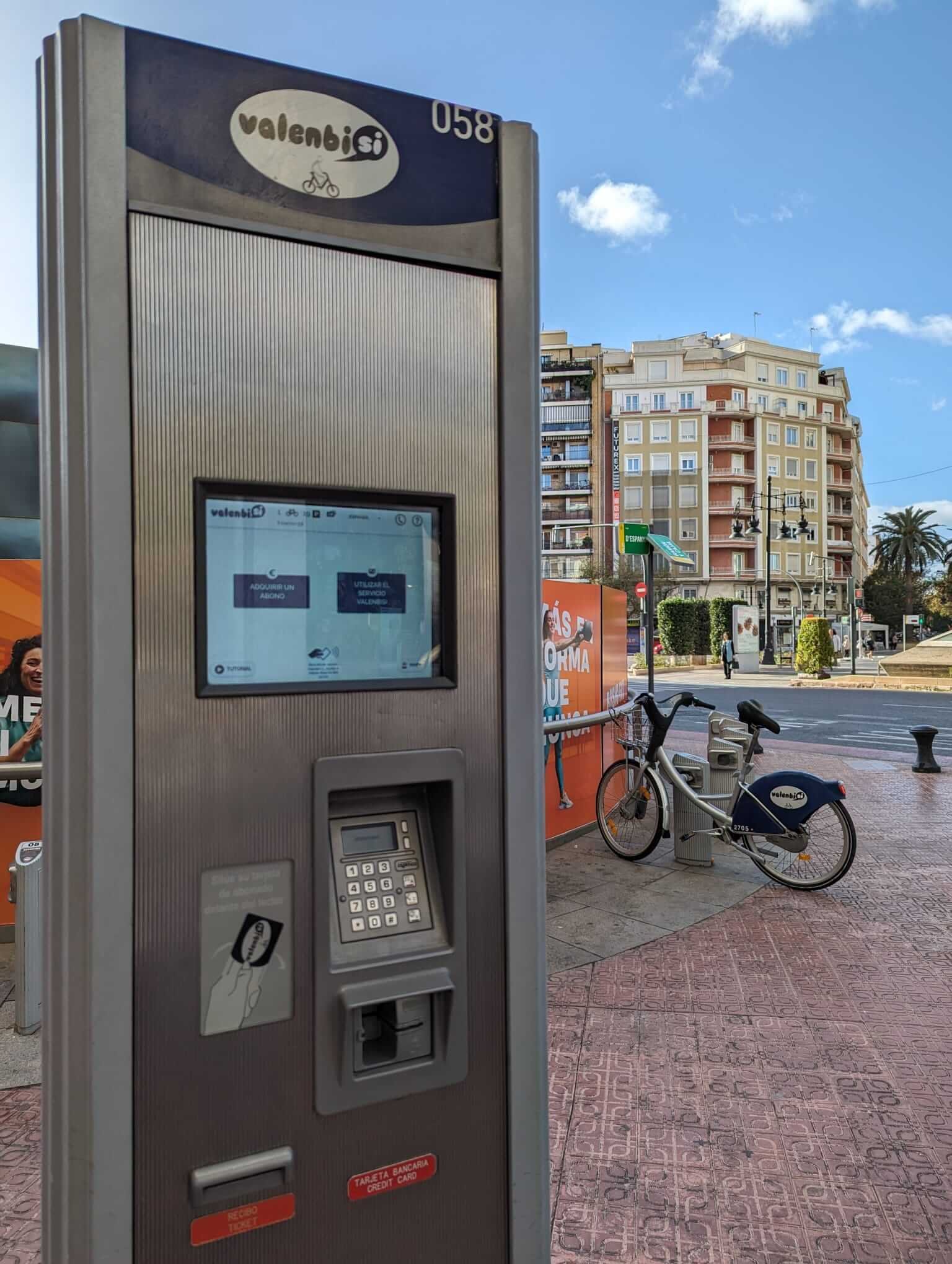 Valencia Public Transport Guide [2024] - Abroad in Valencia